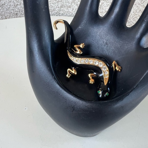 Avon | Jewelry | Vintage Avon Brooch Pin Black Lizard Gecko Gold Tone ...